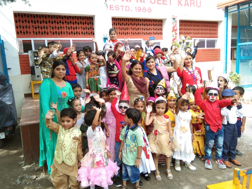 Gallery : Canfield School